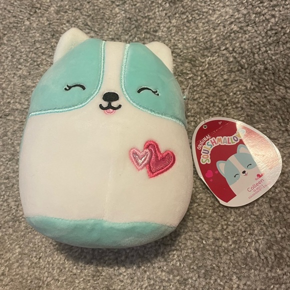 Kellytoy | Toys | Cute White And Blue Squish | Poshmark